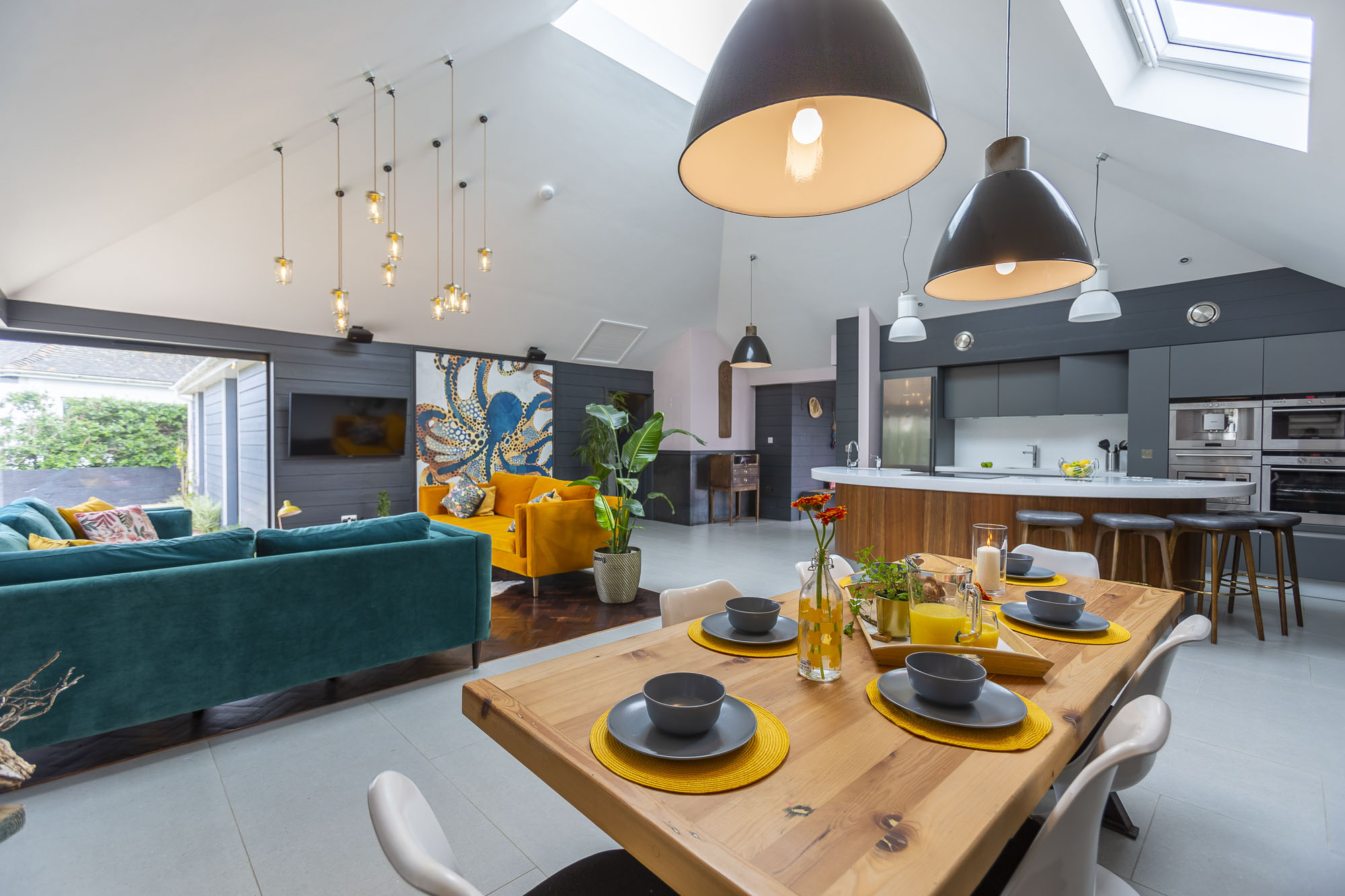 Dolphins Beach Retreat Holiday Cottage | Book Now | Cornish Secrets
