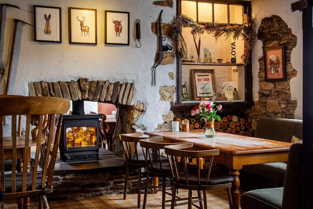 50 Best Pubs and Bars in Cornwall | Cornish Secrets