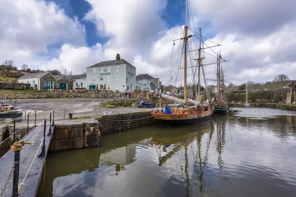 50 Best Pubs and Bars in Cornwall | Cornish Secrets