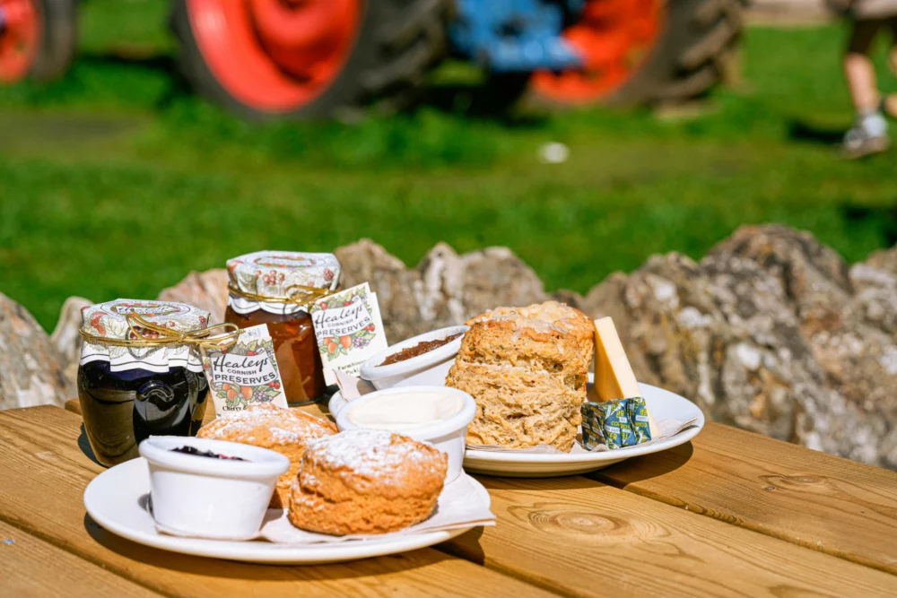 Cornish cream tea etiquette | Cornish Secrets